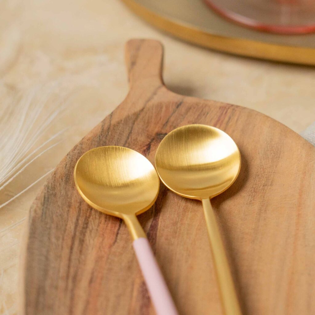 Cutipol Moon vs. Goa - Table Things